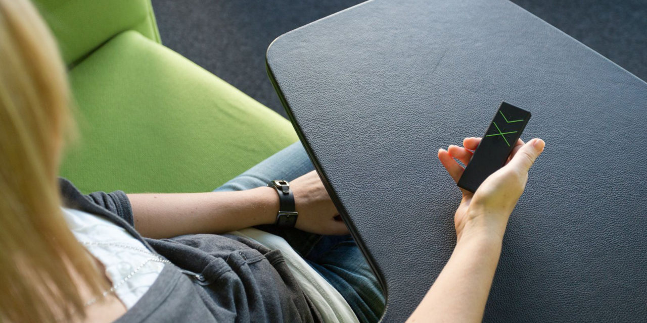 From cranks to smart homes: learn all the types of external blind ...